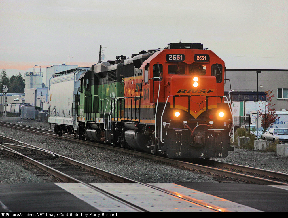 BNSF 2651 and 2816 Headed Back to the Yard After Local Work